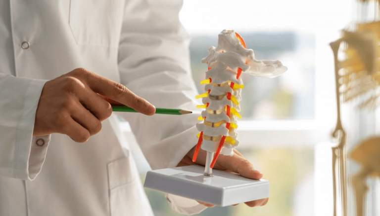 Mid Back Pain 101: Symptoms & 8 Pain Relief Tips & Exercises